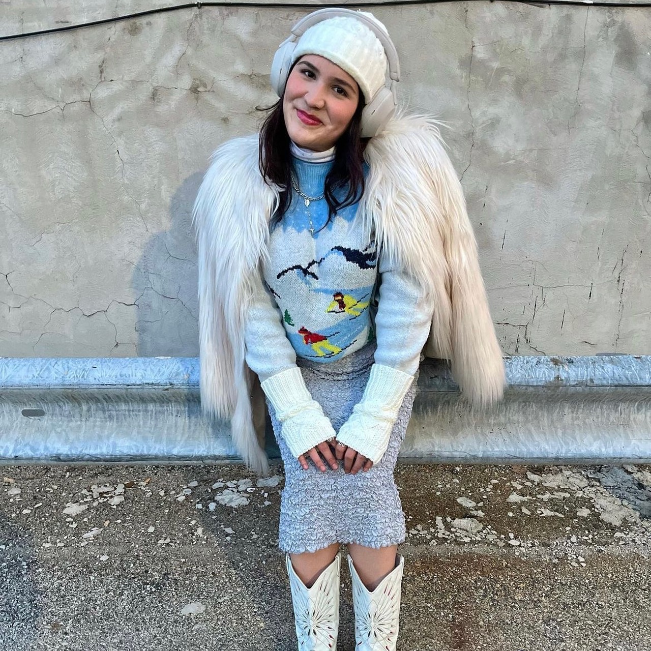 The Coziest Holiday Outfits - Crossroads